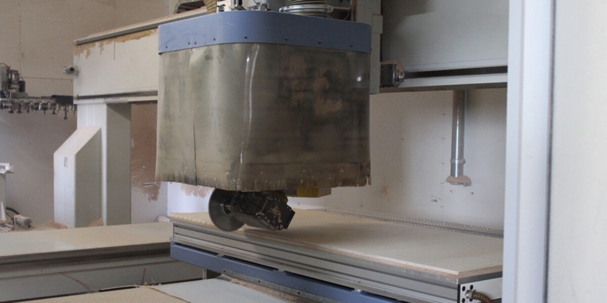 pristec GmbH > 5-Achs-CNC-Bearbeitung